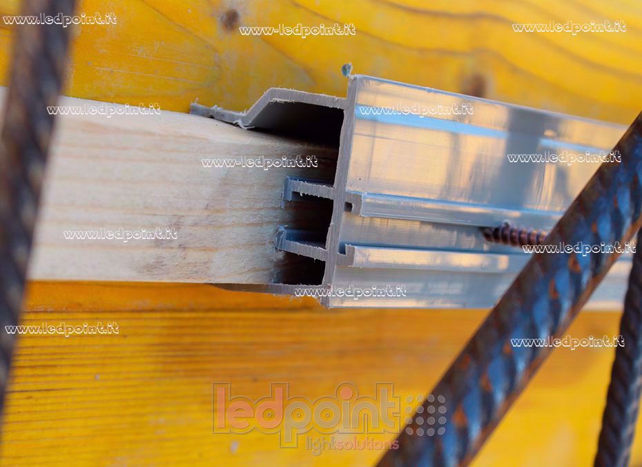 Ledpoint S.r.l. | Profilé en PVC pour béton, 3 mètres